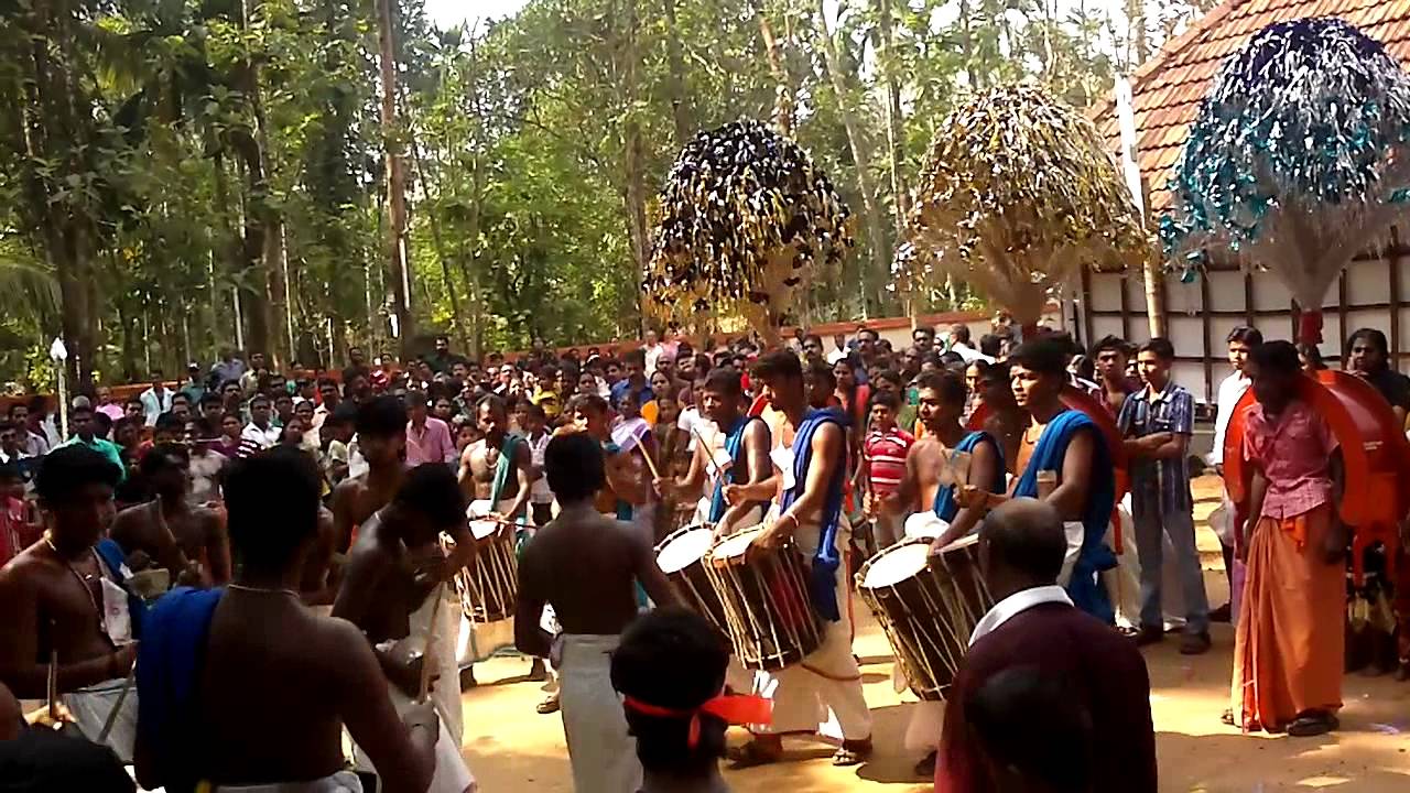 Thaipooyam 2012 Mannam Temple North Parur - YouTube