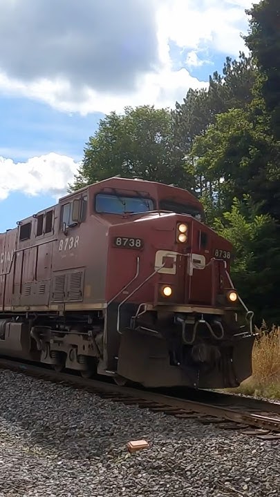 CP 8738 & CP 8152 lead CPKC 113 - YouTube