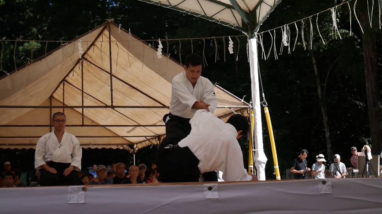 Daito ryu Aikijujutsu, Kashima Jingu 10.16 - YouTube