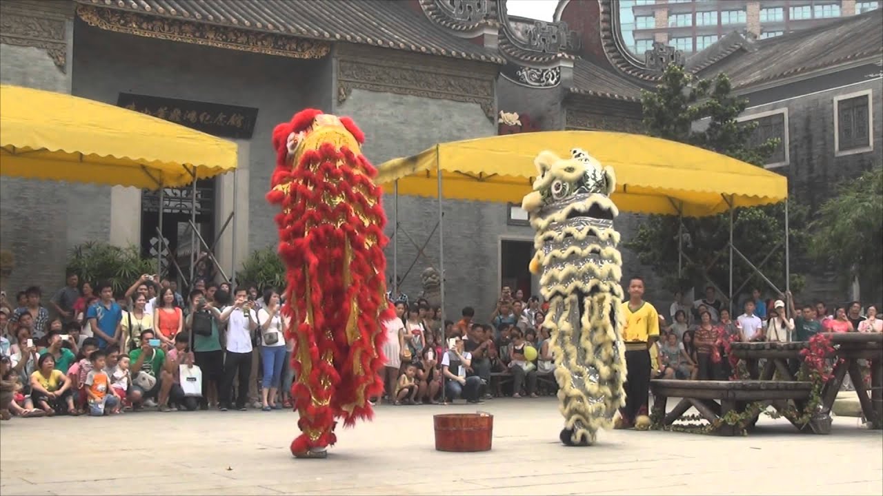 31 - Lion Dance at FoShan ZuMiao (Ancestral Temple) - YouTube
