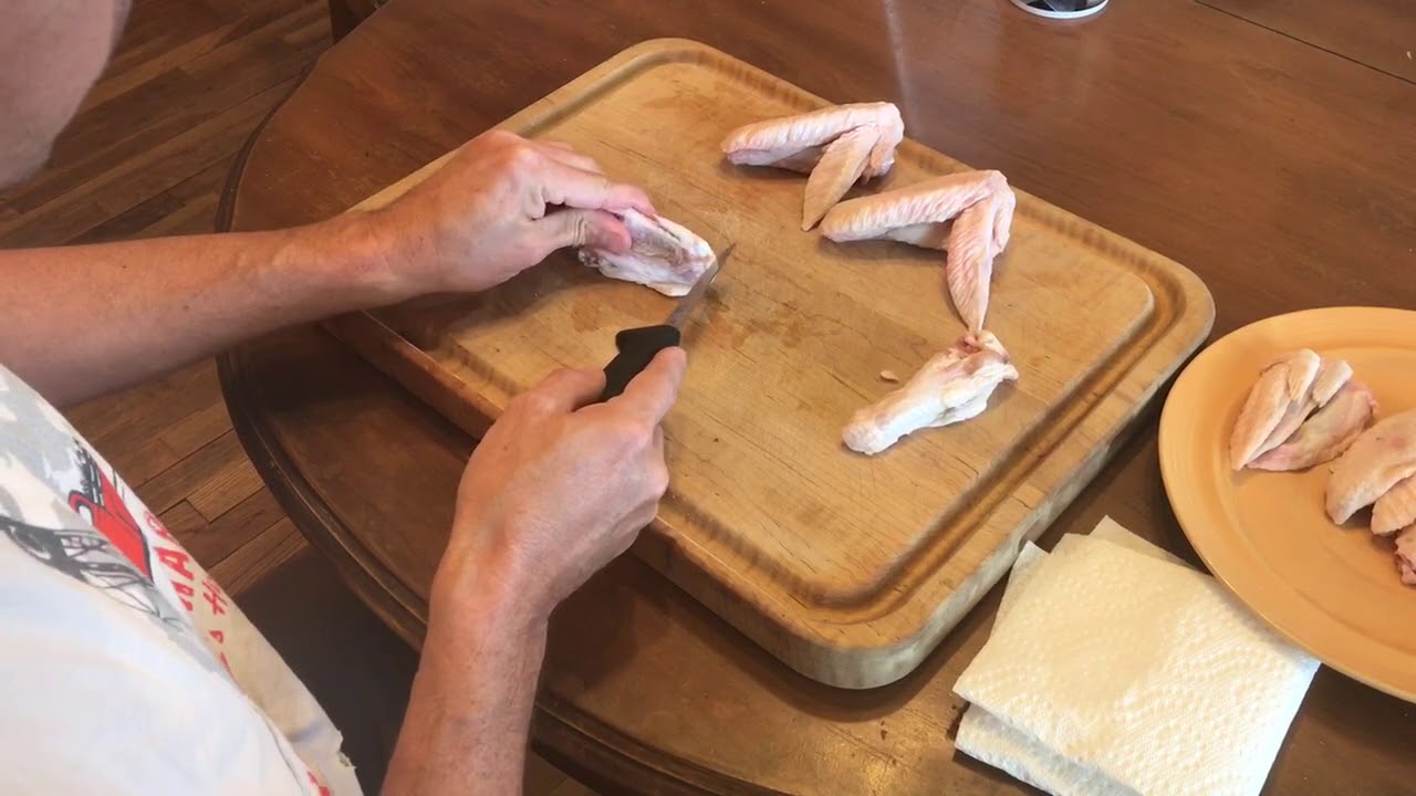 Parting Out Chicken Wings - YouTube