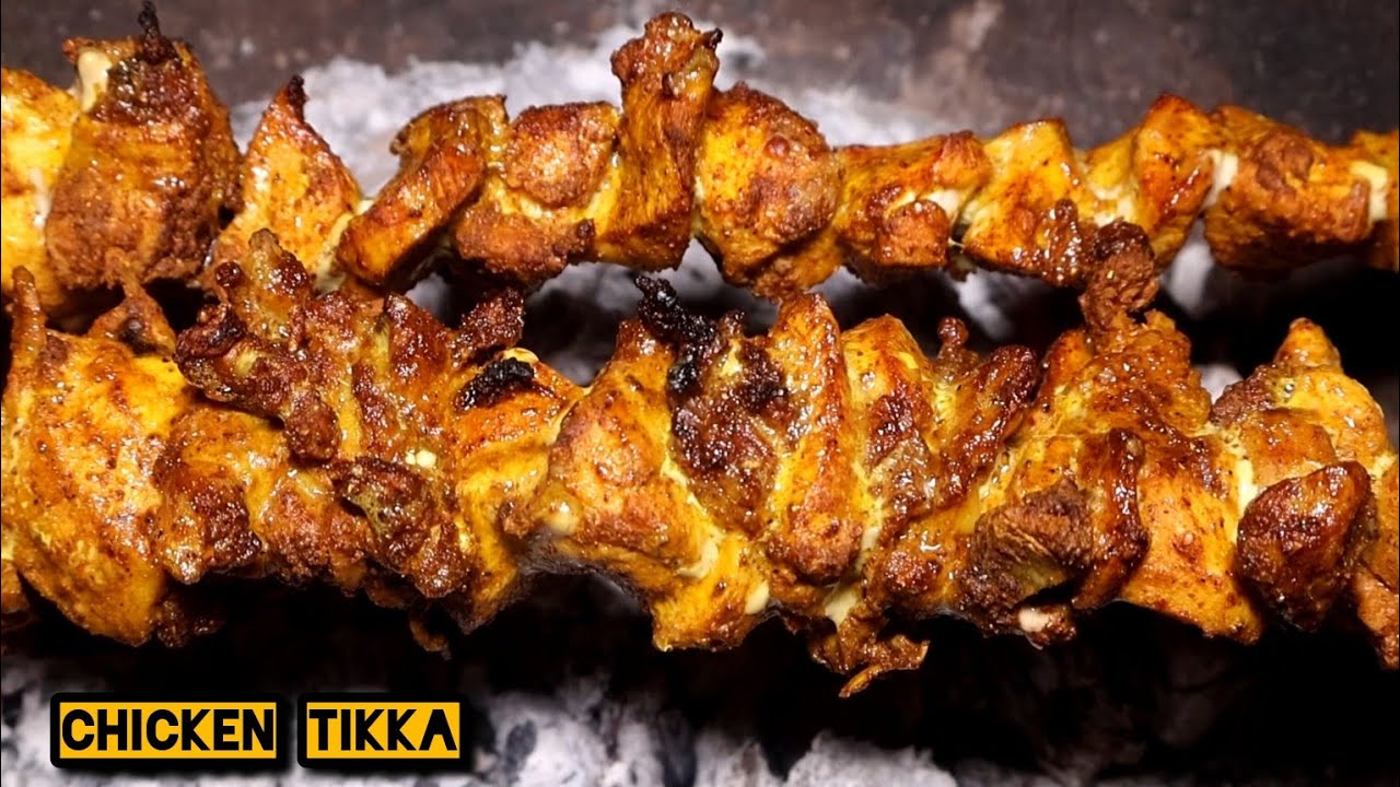 गांव में चिकन टिक्का ऐसे बनाते हैं😜how to make chicken tikka in desi style😜chicken tikka cooking ...