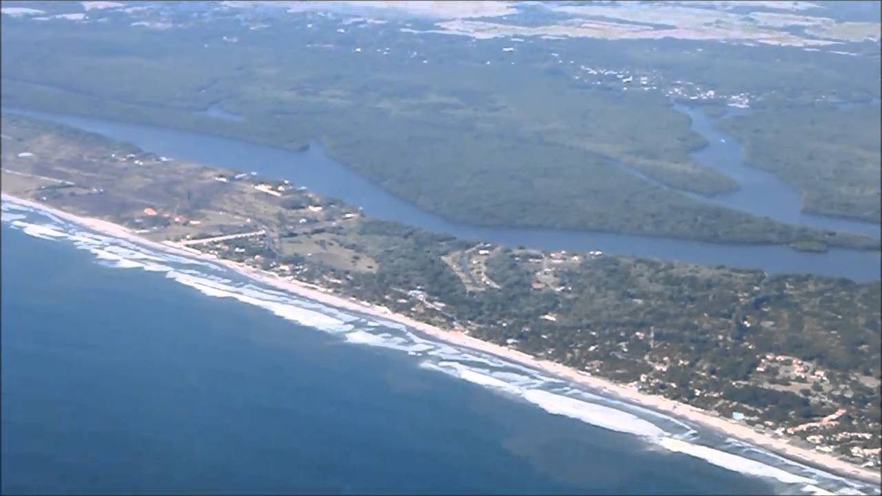Landing in El Salvador (Comalapa Airport) - YouTube