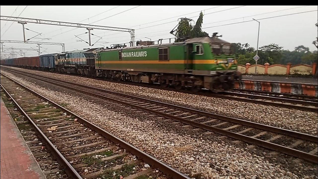 Rare!😱Diesel Behind Electric! SGUJ WDG4 behind Front pantograph up BJU ...