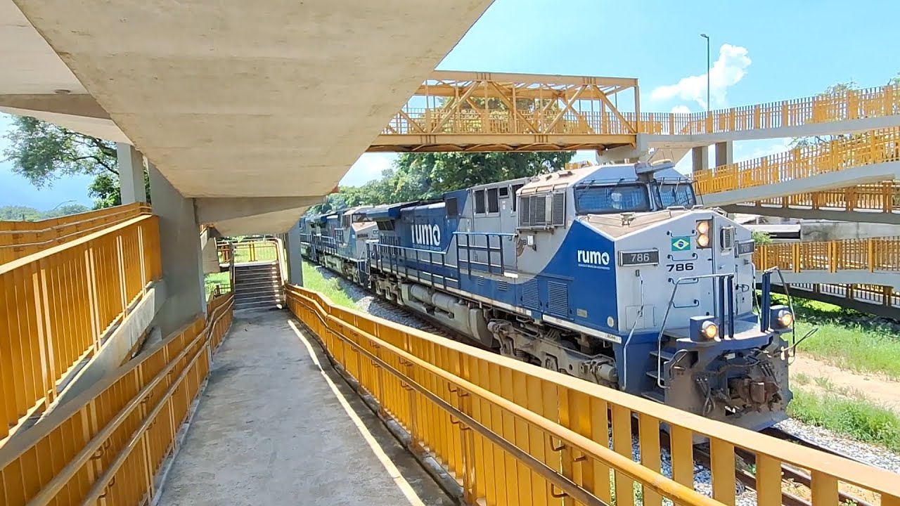 Trem da rumo com 3 ac44i em Cubatão na passarela perto da pn. - YouTube