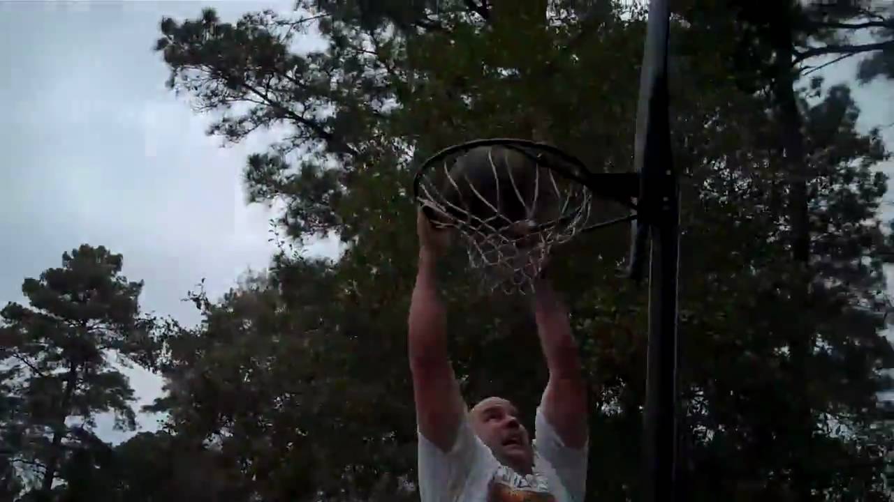FAT GUY DUNKING! - YouTube