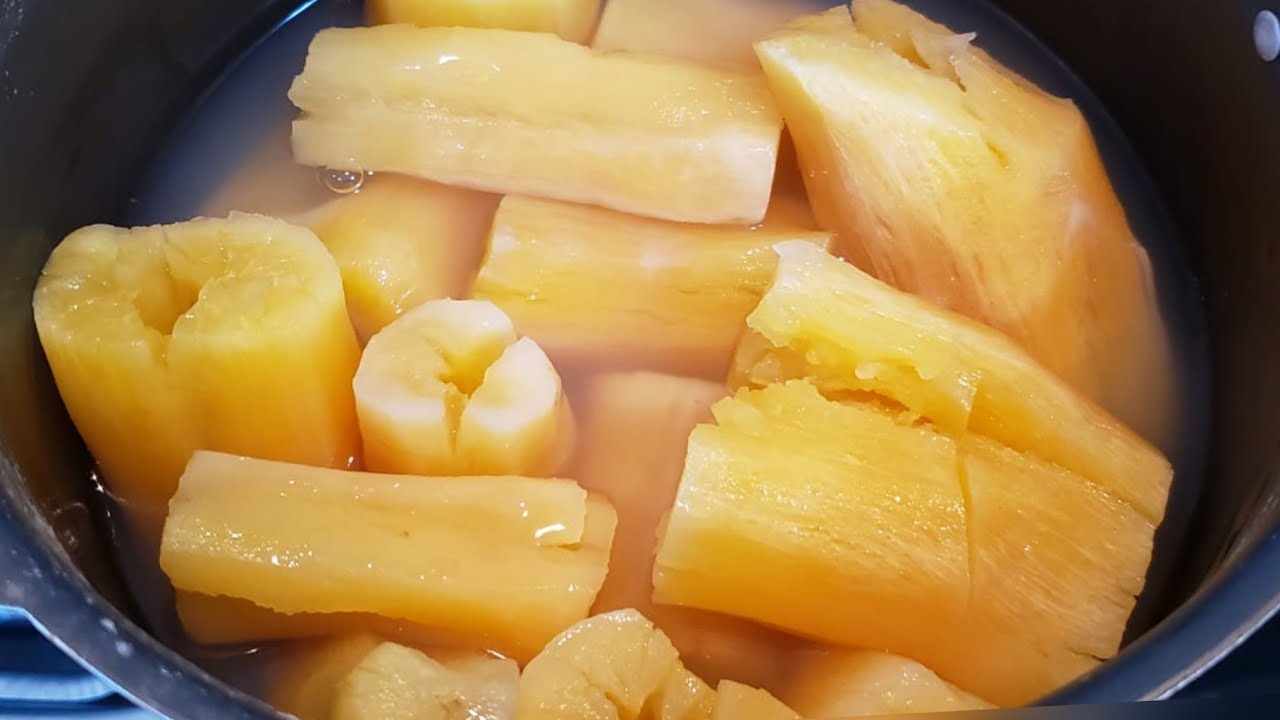 MANDIOCA (AIPIM) DE UM JEITO DIFERENTE! UMA DELÍCIA!!! - YouTube