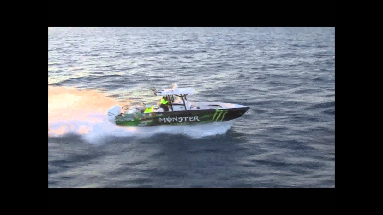 Deep Impact 36' 360 Open Team Monster Energy - YouTube