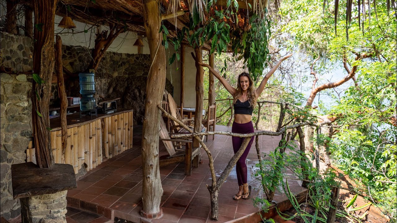 Mind Blowing Tiny House Hidden In Guatemalan Jungle - YouTube