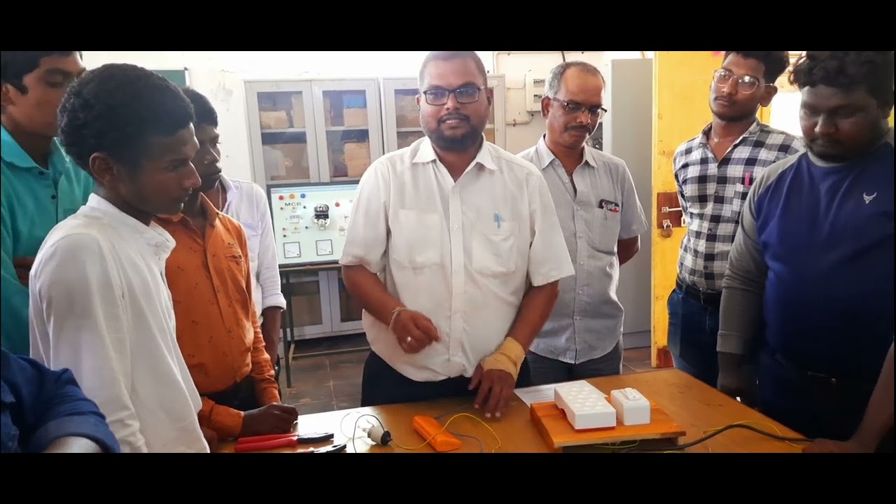 Identify the phase neutral and earth on power socket use tester to ...