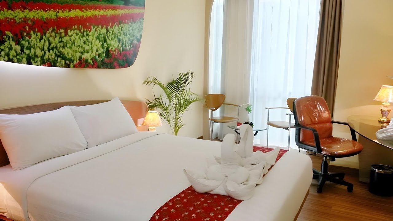 Business Hotel Tomang | Jakarta, Indonesia | Hotel Review 🌟 - YouTube