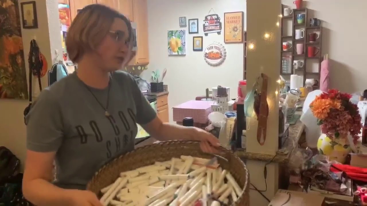 We want to see you act out the Orbitz Dirty Mouth Commercial "Lint ...