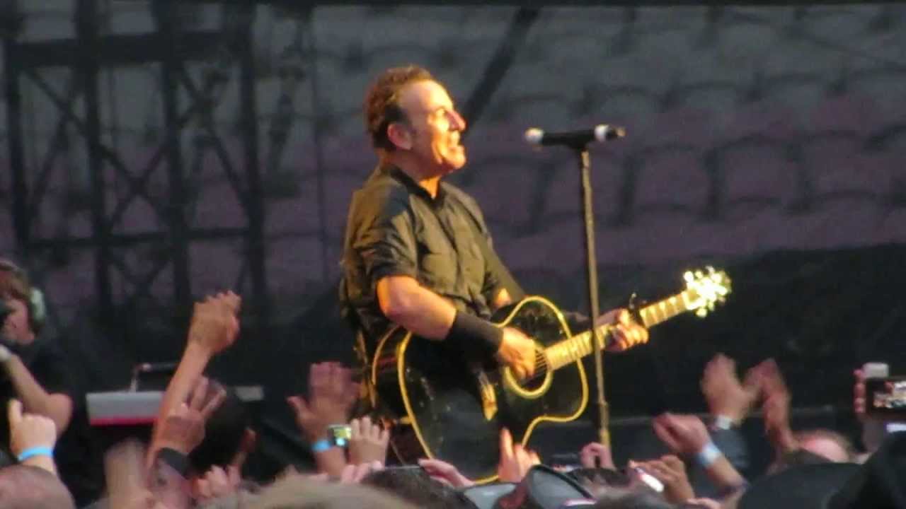 BRUCE SPRINGSTEEN & E STREET BAND - LIVE GENEVE 2013 - YouTube