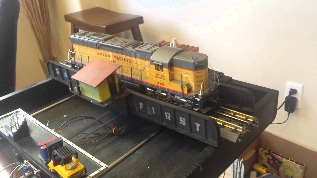 LOCOMOTIVE TRANSFER TABLE - YouTube