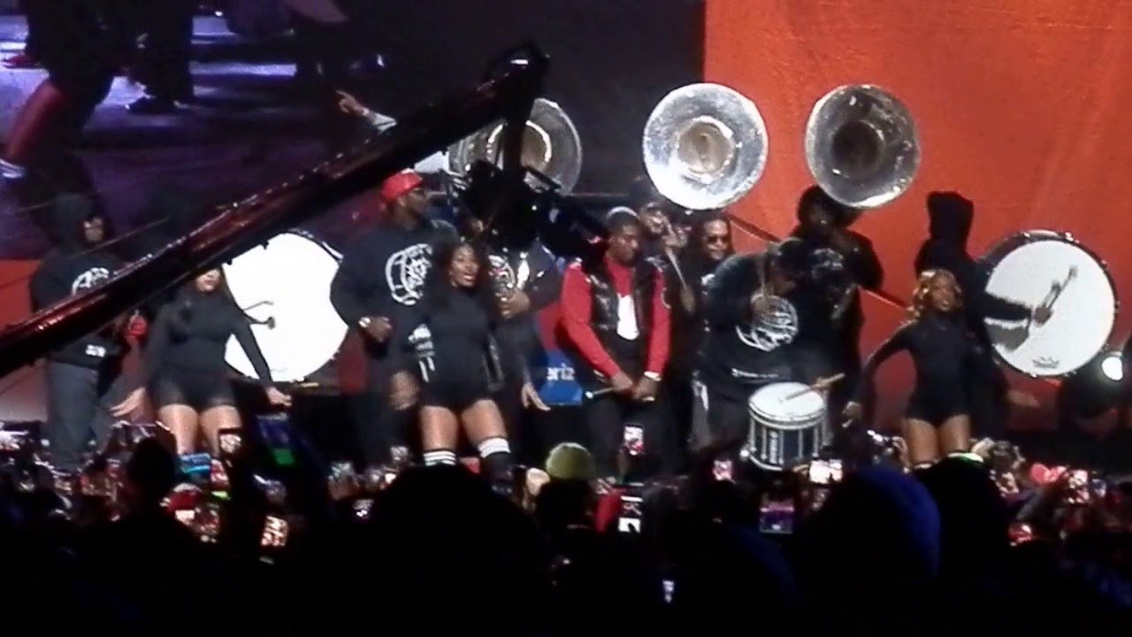 Archie Eversole ft. DJ Holiday - "We Ready" (LIVE) - YouTube