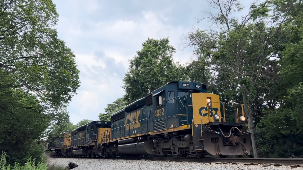 CSX SD40-3 4032 Leads Local L446-23 on 6/23/23 - YouTube
