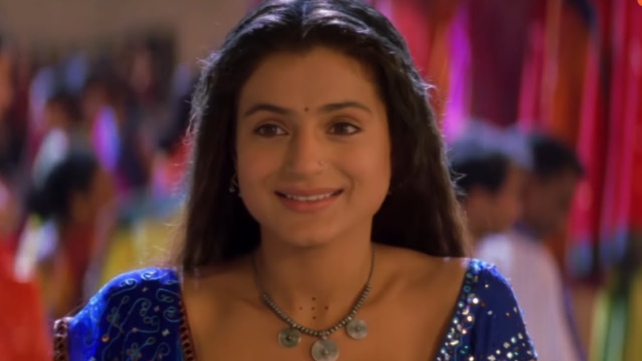 अमीषा को हुआ प्यार का पहला एहसास | Arjun Rampal | Romantic Movir ...