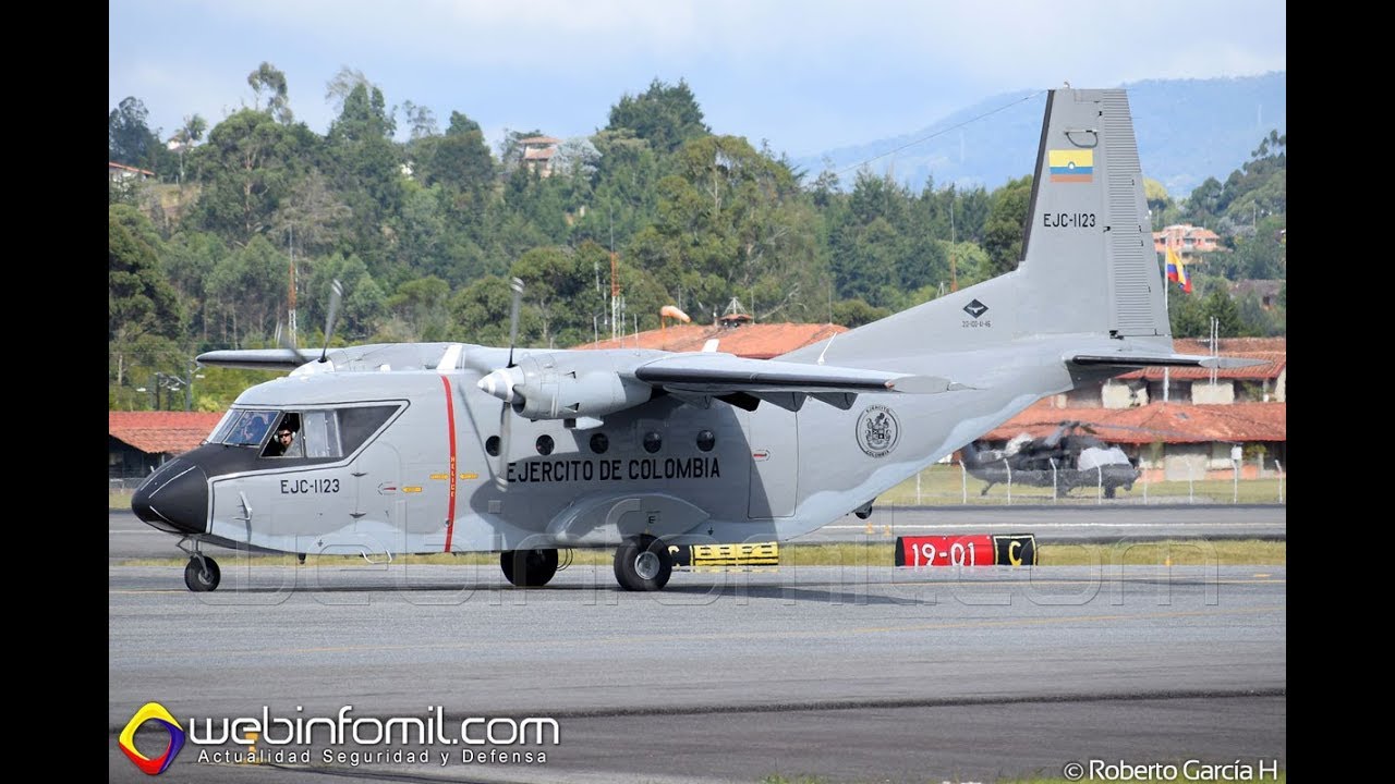 Así operan los aviones Casa 212 de la Aviación del Ejército - YouTube