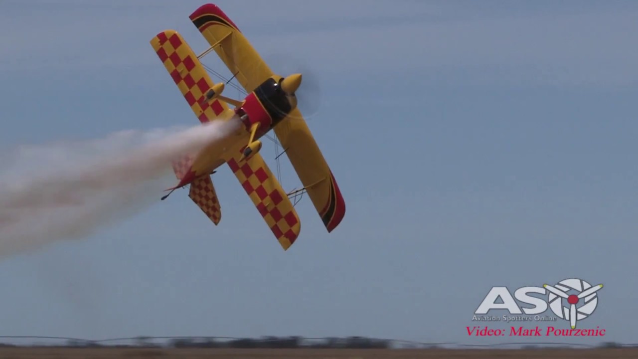 Wolf Pitts Pro Yarram Airshow 2018 - YouTube