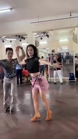 Samba L3 #hienpham #khieuvugiaotiep #cungvanhoalaodonghochiminh Hồng Ngọc - Diễm Hằng - YouTube