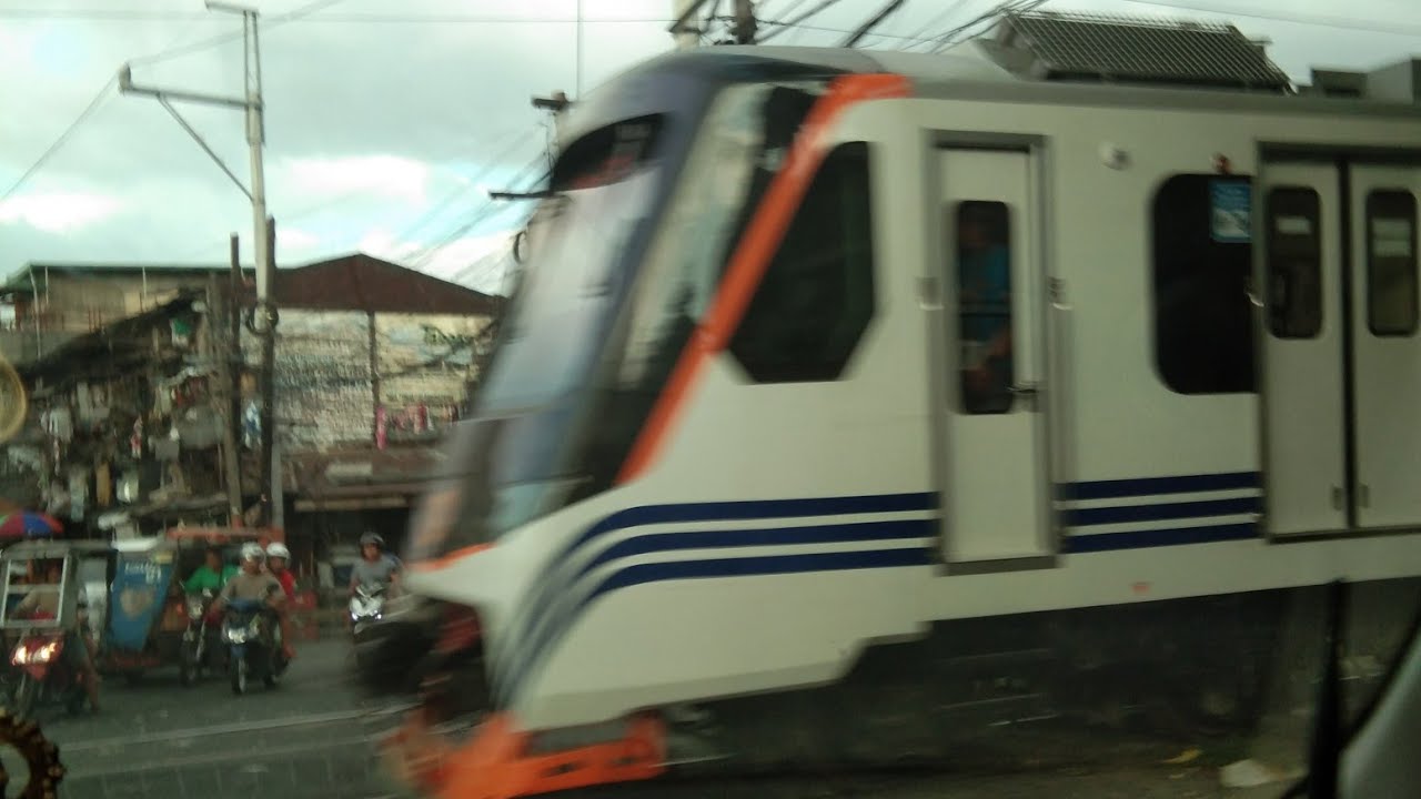 PT Inka PNR Train at Blumentritt - YouTube