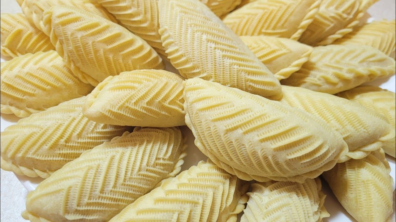 Novruz bayramının vazkeçilməz şirniyyatı Şəkərbura resepti 😋 - YouTube