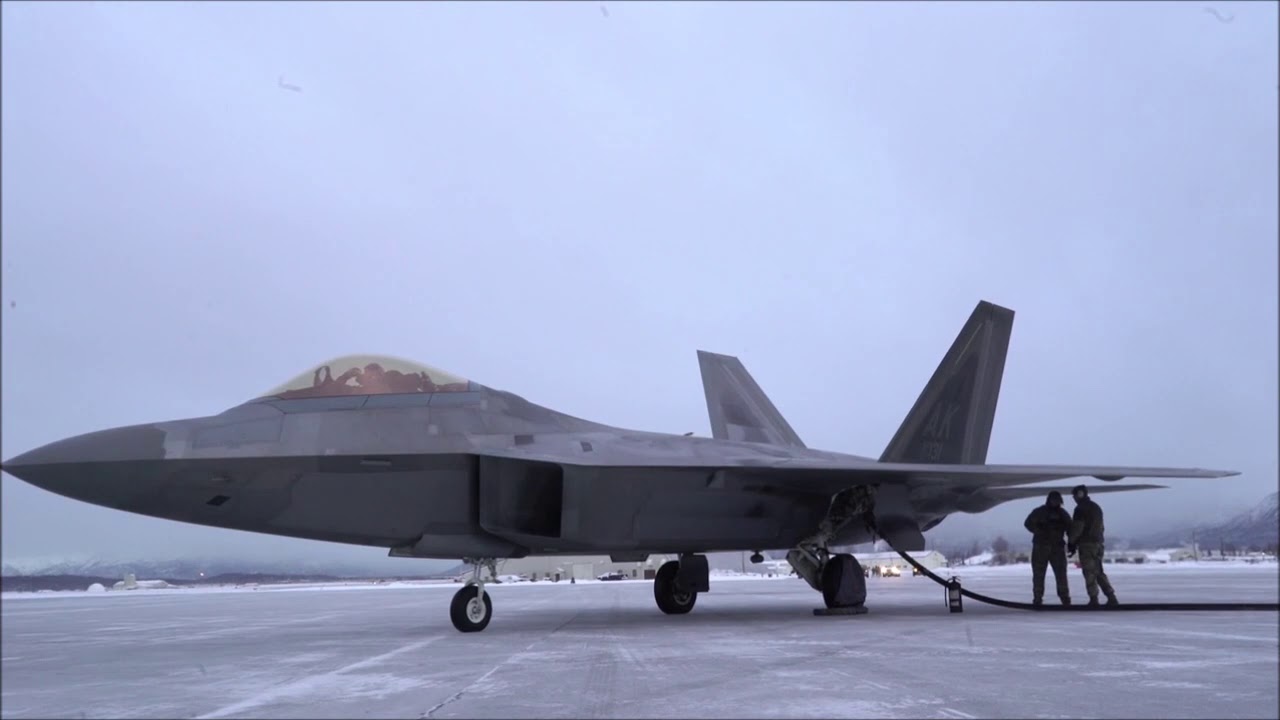 USAF F-22s hot refueling by MC-130J in Alaska - YouTube