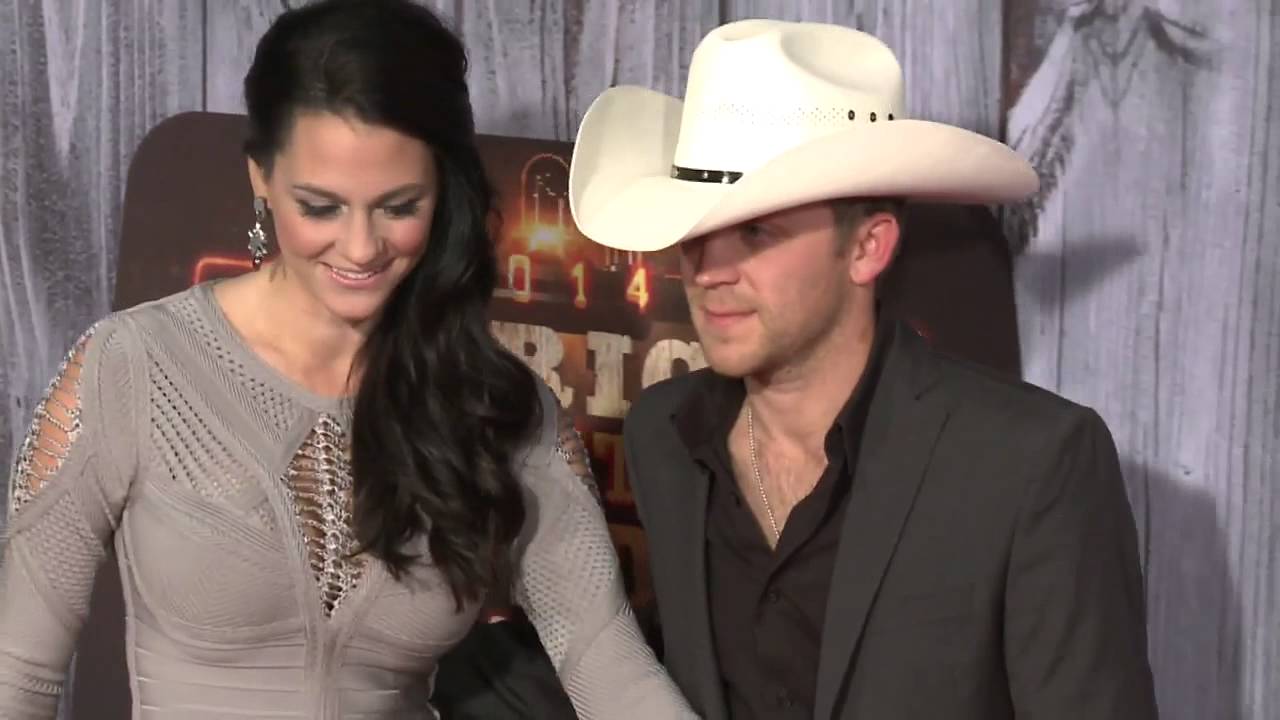 Justin and Kate Moore Red Carpet Fashion - ACCAs 2014 - YouTube