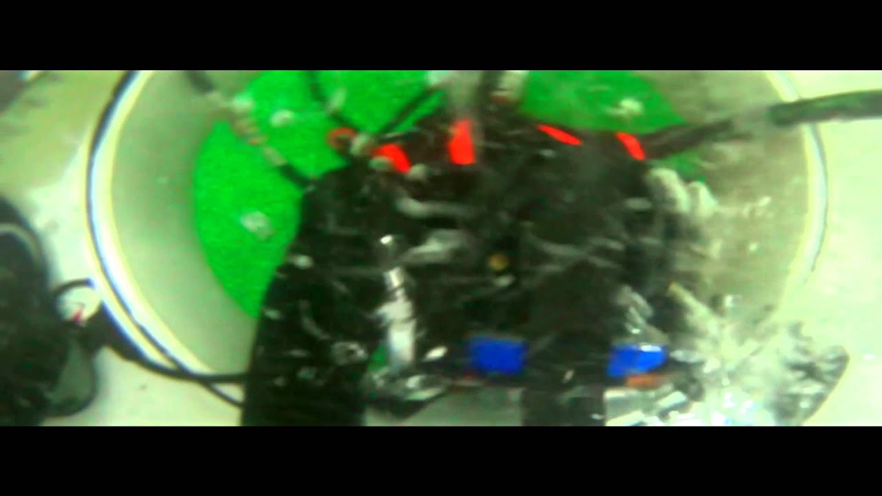 HD Commercial diver leaving bell - YouTube