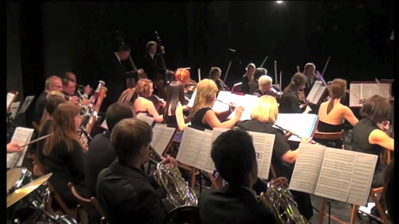 Gdyńska Orkiestra Symfoniczna dyrygent - Piotr Oleksiak - YouTube