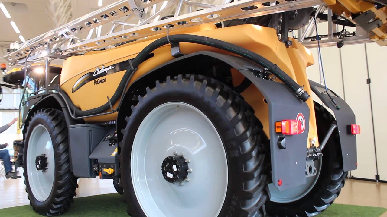 La gamma Challenger RoGator 600D - YouTube