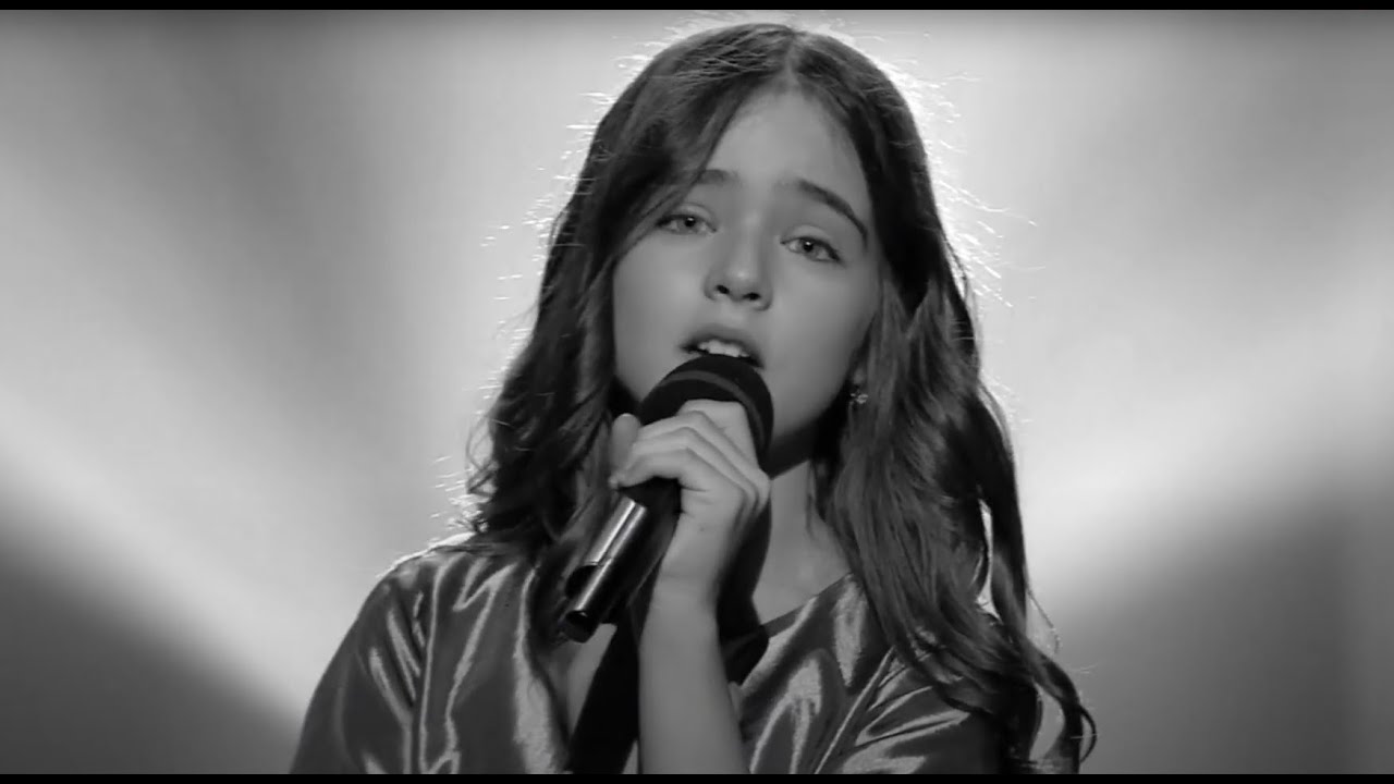 Maria Ilie - "Easy on Me" la Vedeta Familiei Live pe TVR - YouTube