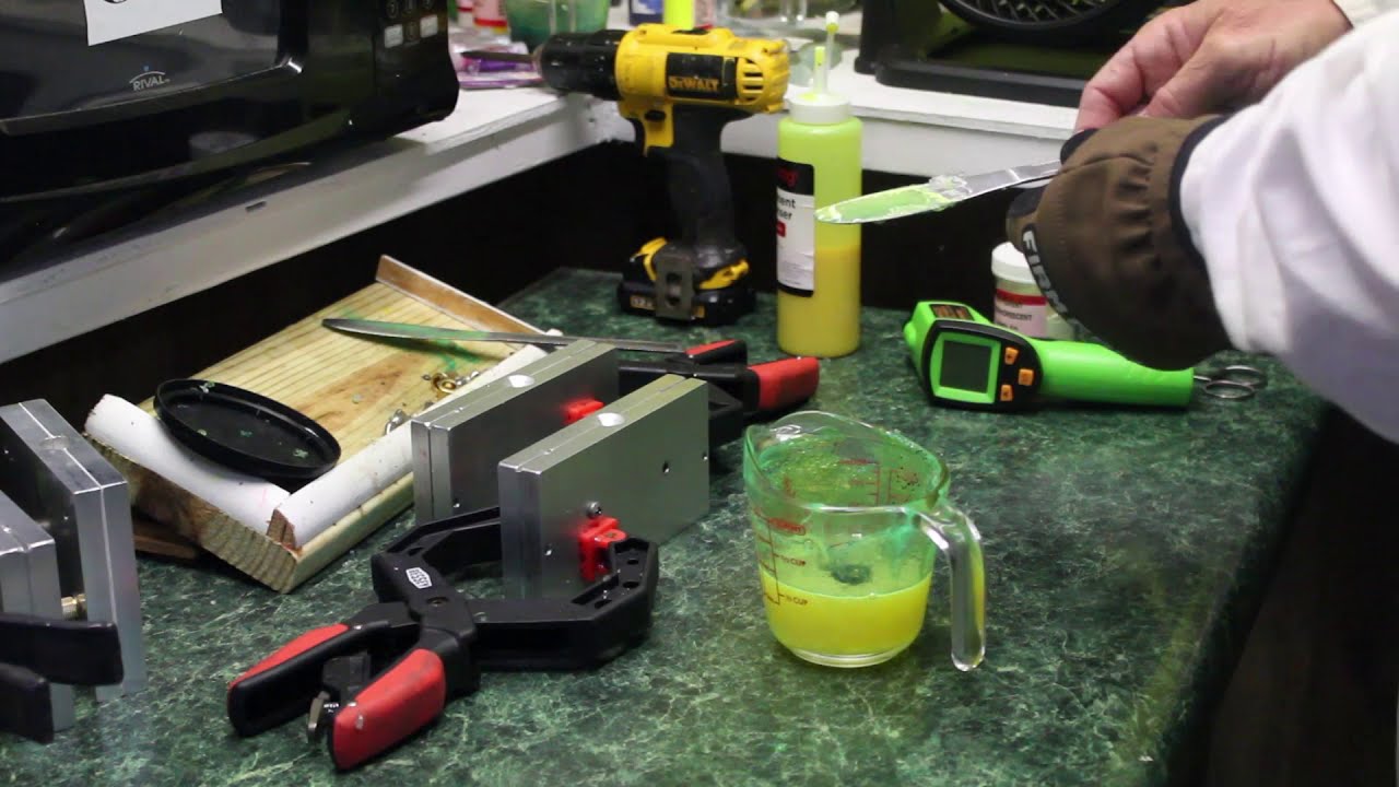 Chartreuse Pepper With a Glow PTC - YouTube