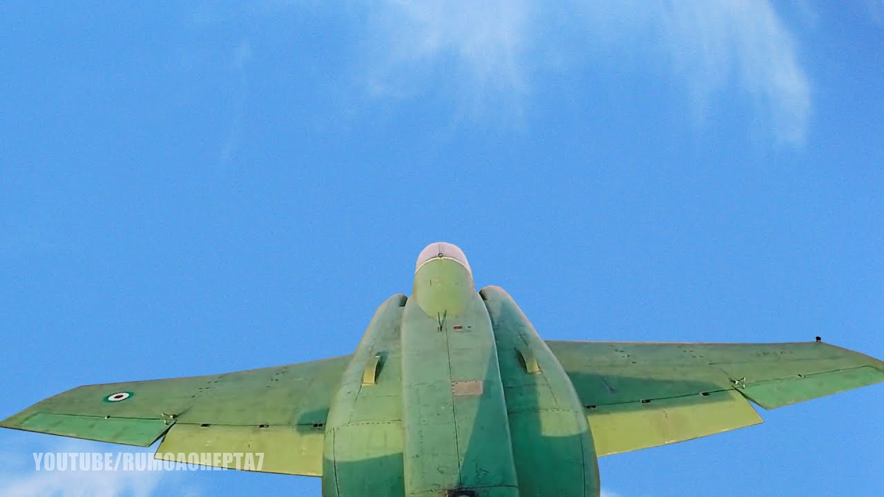 Iran Unveils First Homegrown Combat Jet Trainer Dubbed - Irã revela ...