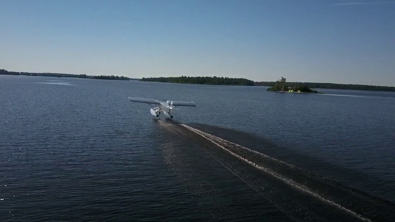 Seaplane takeoff in backcountry - YouTube