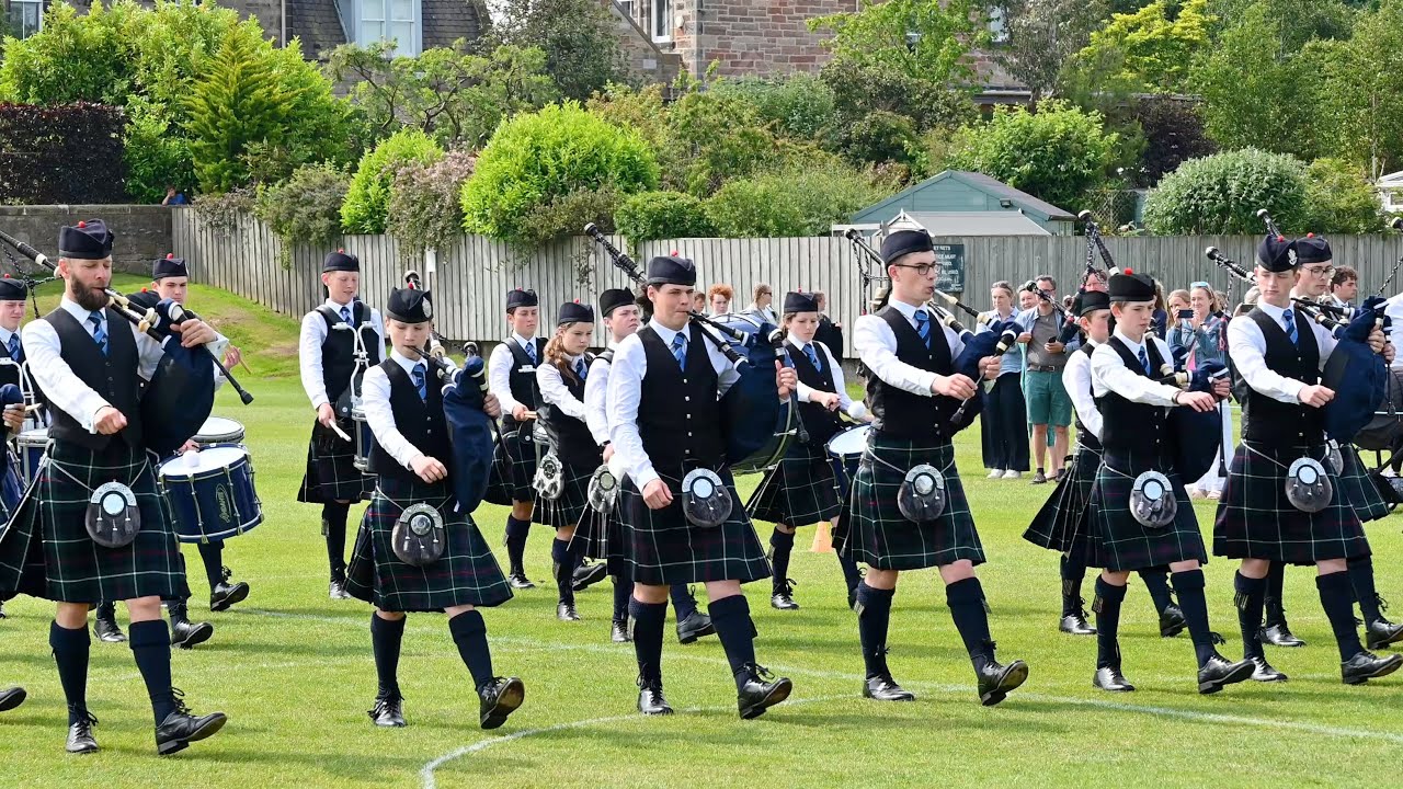 Edinburgh Academy Pipe Band - YouTube