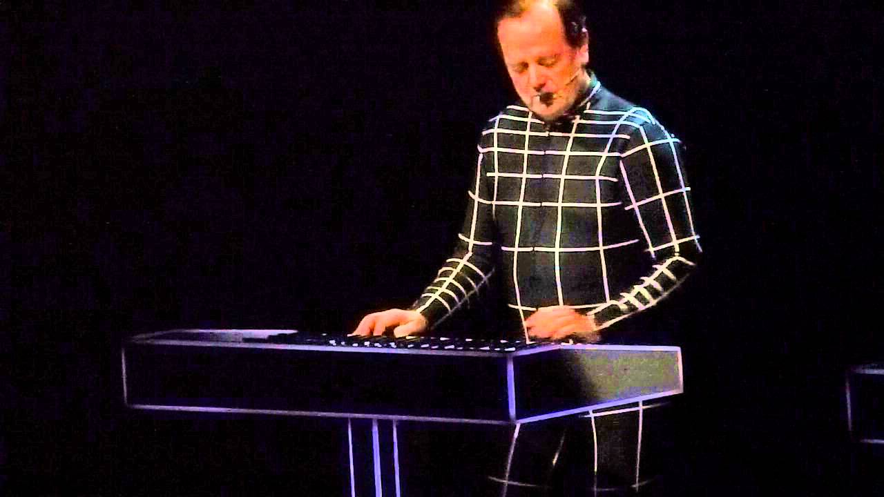 Kraftwerk - "Das Model" - live Essen, 2015 - YouTube
