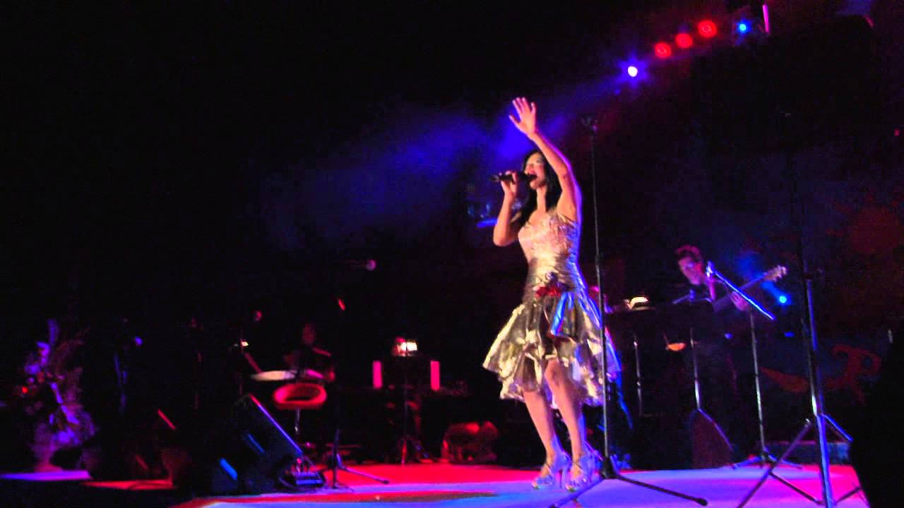 Carmen Rosa- Presentación Catholic's Music Fest - YouTube