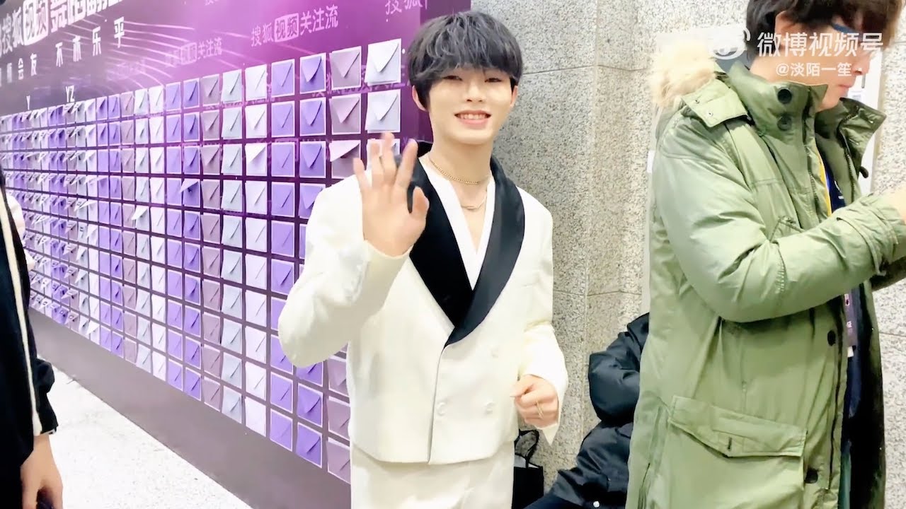 [ENG] 2301126 刘隽 Liu Jun for Sohu Dancing Festival Gala (Fantaken Vlog ...