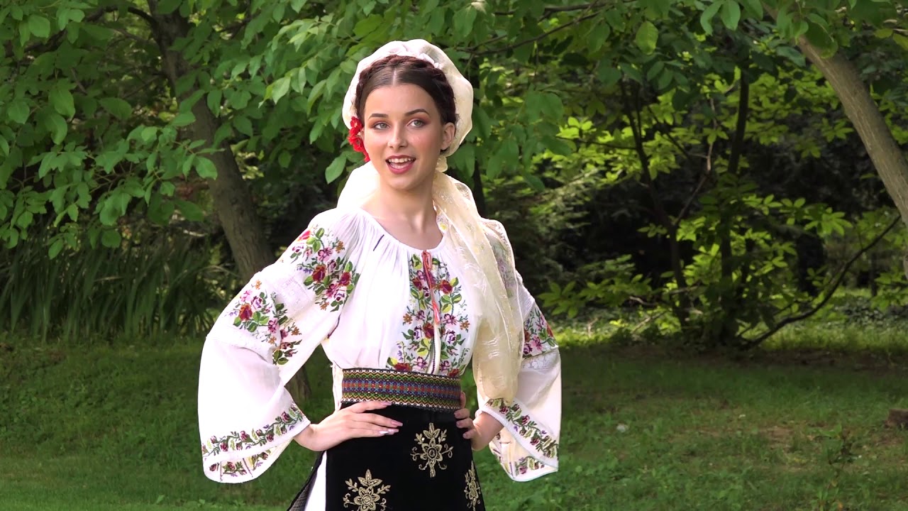 Maria Dinu - Frumoasă-i floarea de tei - YouTube