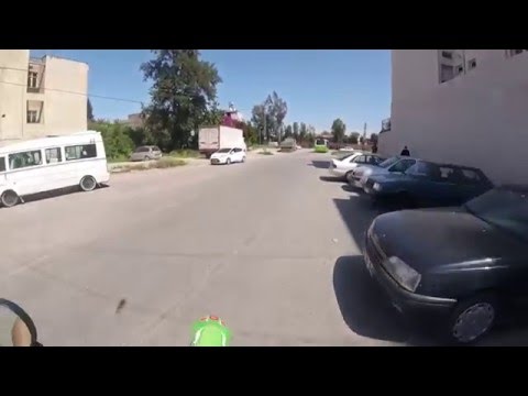 Dayıya arkadan çarpıyorduk