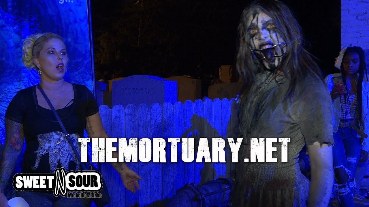 The Mortuary New Orleans Haunted House Review - YouTube