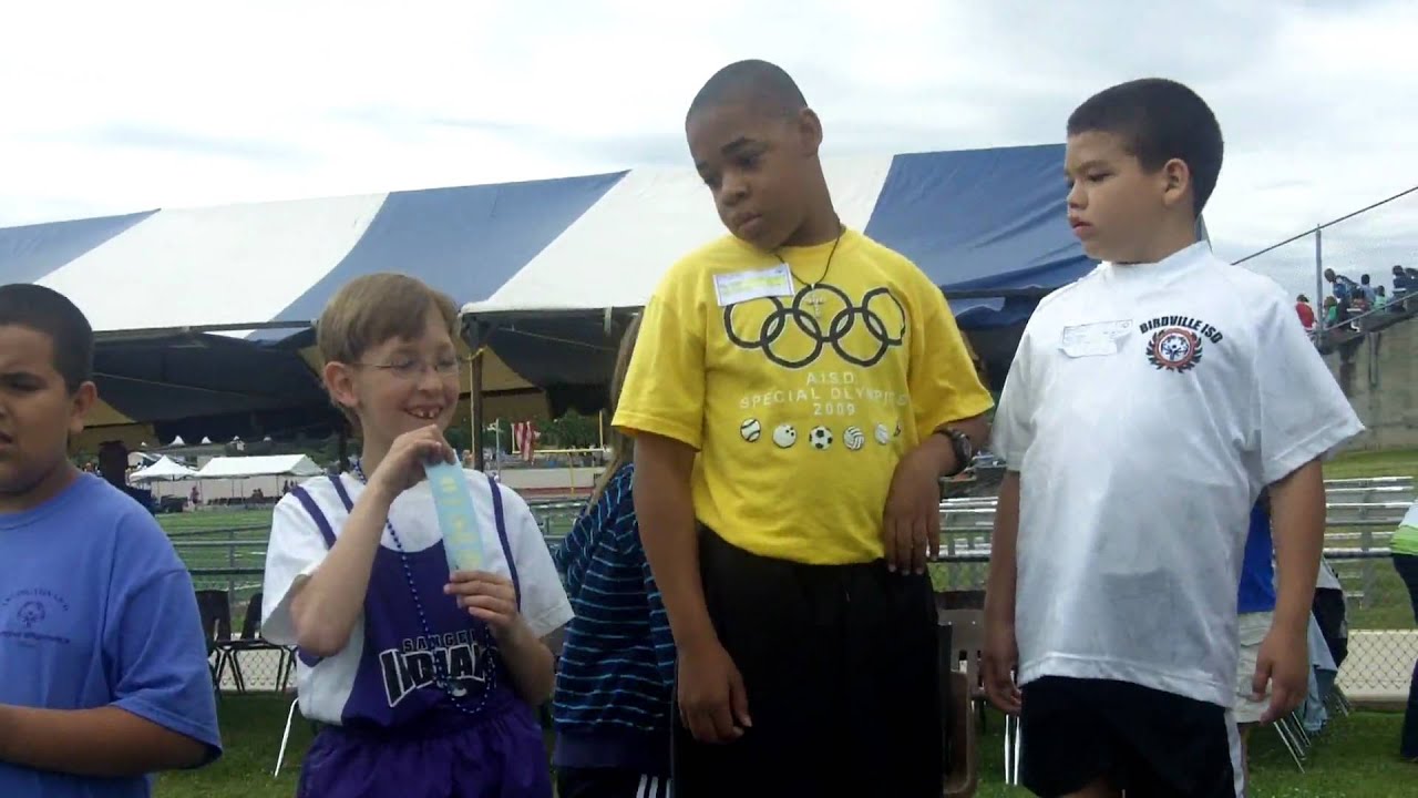 Living with Autism and Special Olympics - YouTube