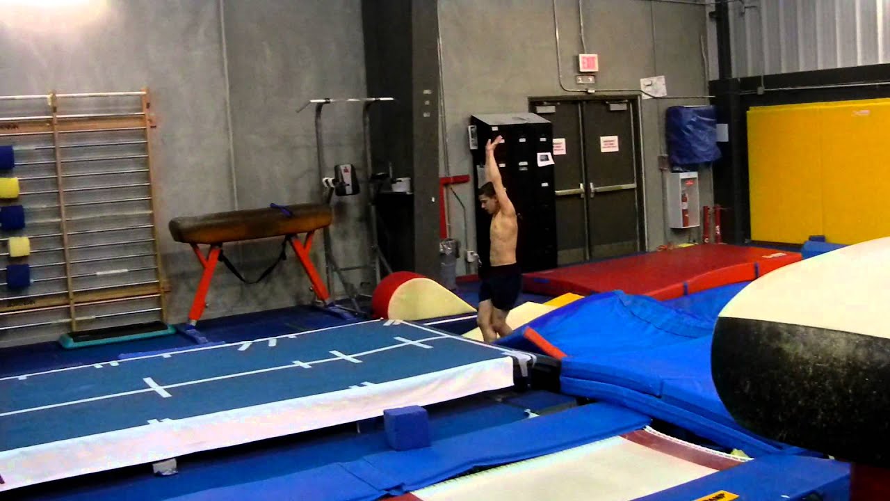 Triple Pike On Rod Floor Michael Chaves - Power Tumbling - YouTube