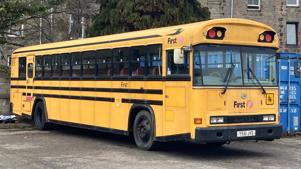 A walk around of first Aberdeen 62228 YS51 JVD BlueBird AARE - YouTube