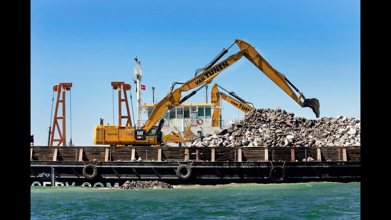 Construction of the Work Harbour at Rødbyhavn - YouTube