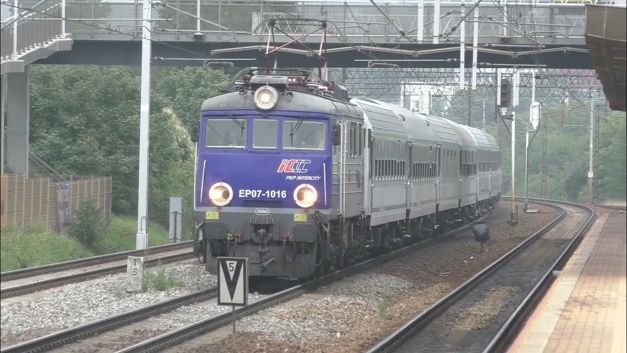 Электовозы EP07-435 и EP07-1016 / Electric locomotives EP07-435 и EP07-1016 - YouTube