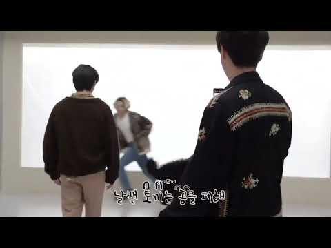 Jungkook playing with big puppy #jungkook