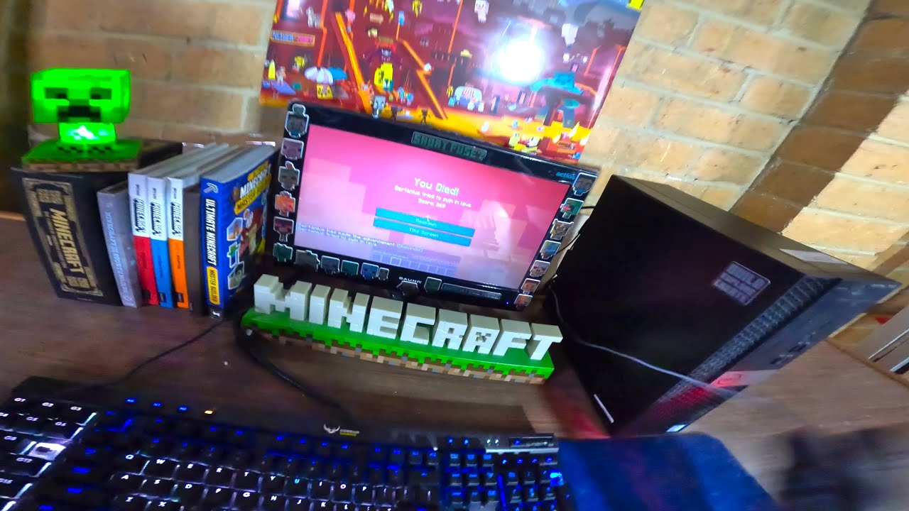 Raging Minecraft Gamer Destroys Computer - YouTube