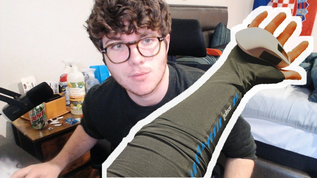 The best gaming sleeve you can buy - Pulsar or Wallhack? - YouTube